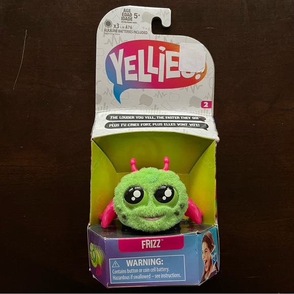 Hasbro | Toys | Hasbro Yellies Frizz Voiceactivated Spider Pet Ages 5 ...